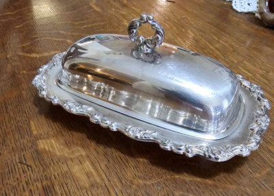 Butter Dishes - Oneida Silver Plate Butter Dish