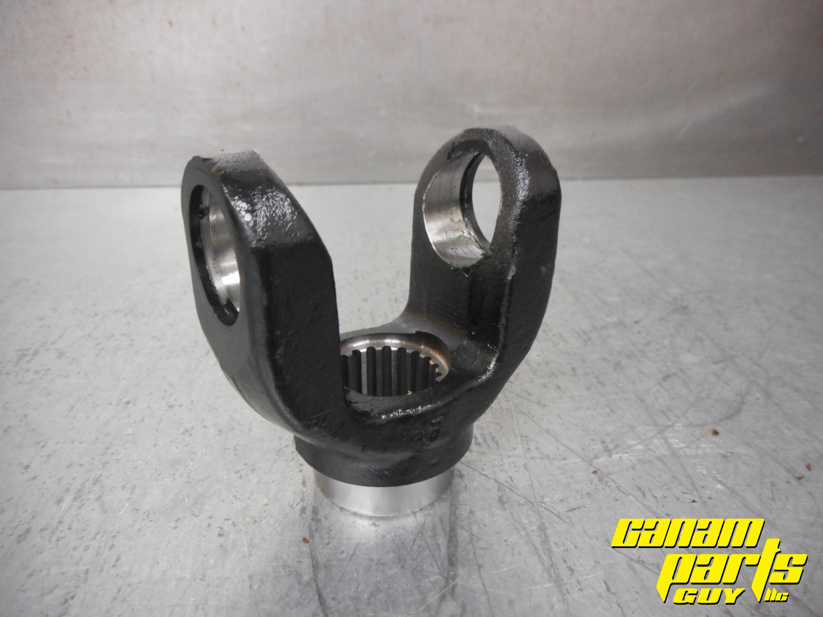 Painted Yoke 20 Spline Gearbox Side Partial Machined 1000 REAR Drive ...