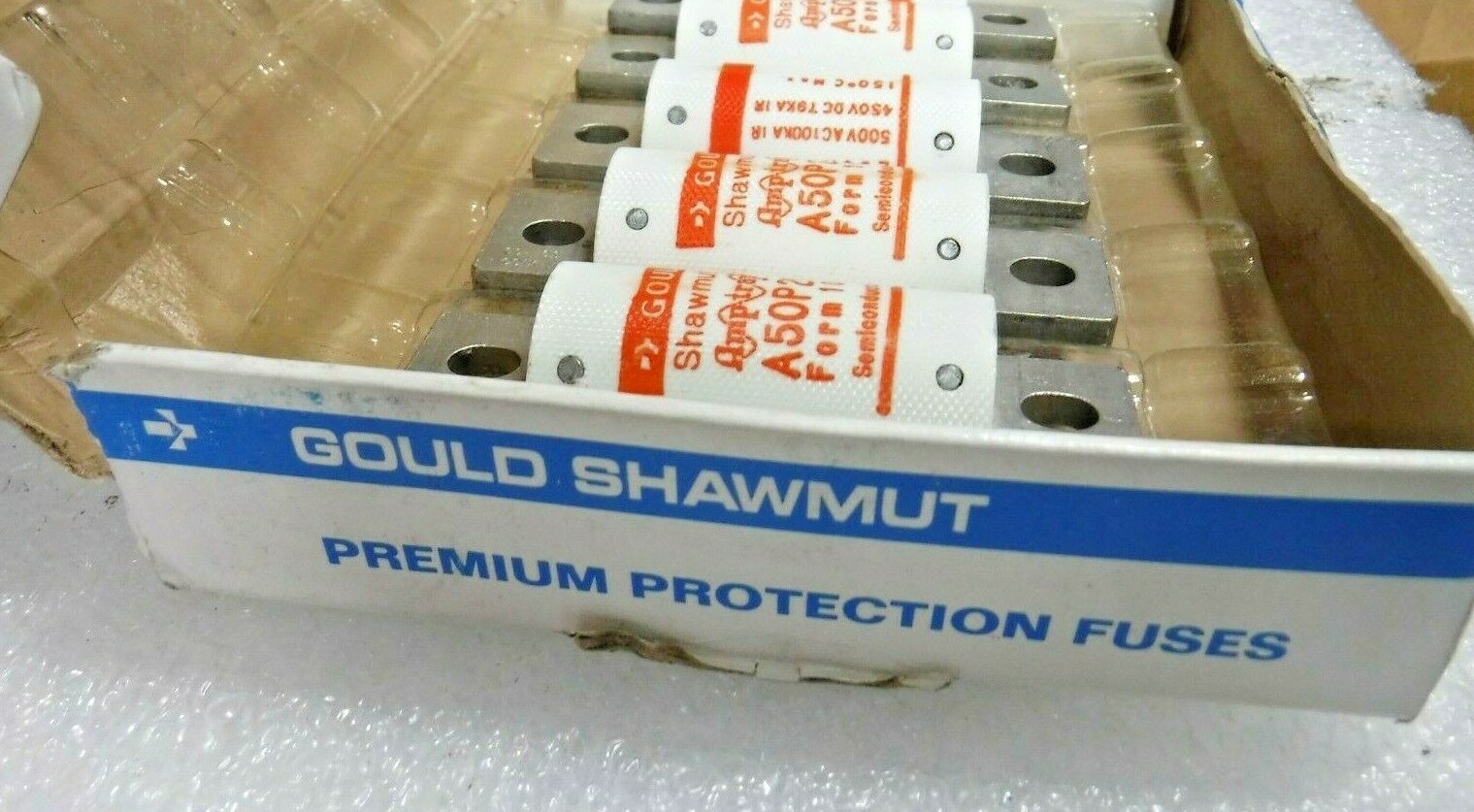 Ferraz Shawmut A50P200-4 Amp-Trap Semiconductor Fuse (500V, 200A) Lot ...