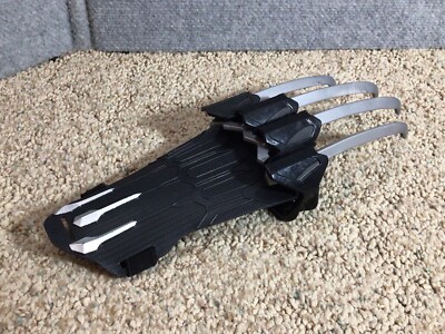 2017 - Black Panther Retractable Claw - Hasbro Marvel Avengers | eBay