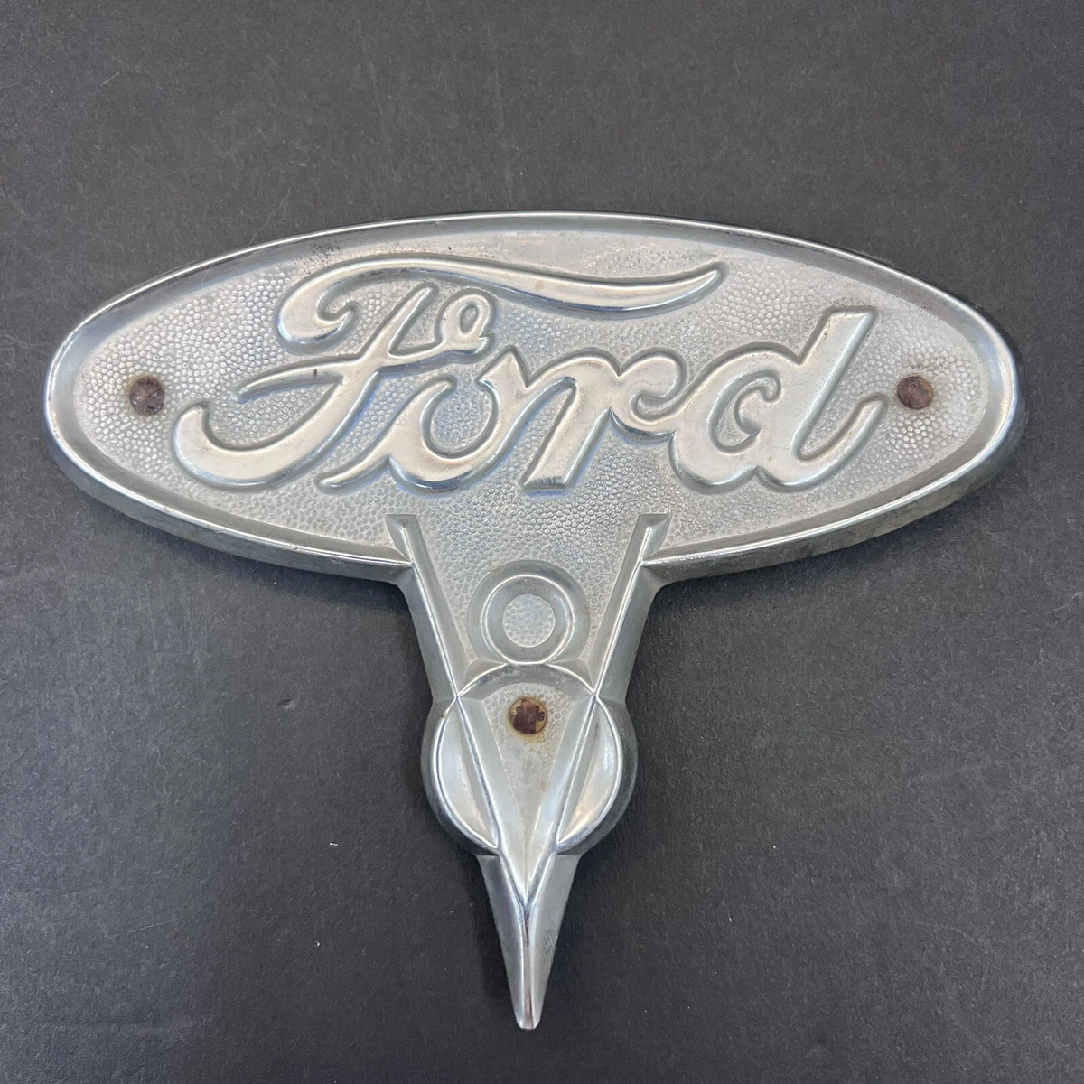 32 Ford V8 Emblem