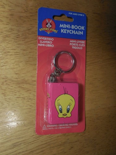 Vintage 1998 Looney Tunes TWEETY bird Mini Book keyring key chain ...