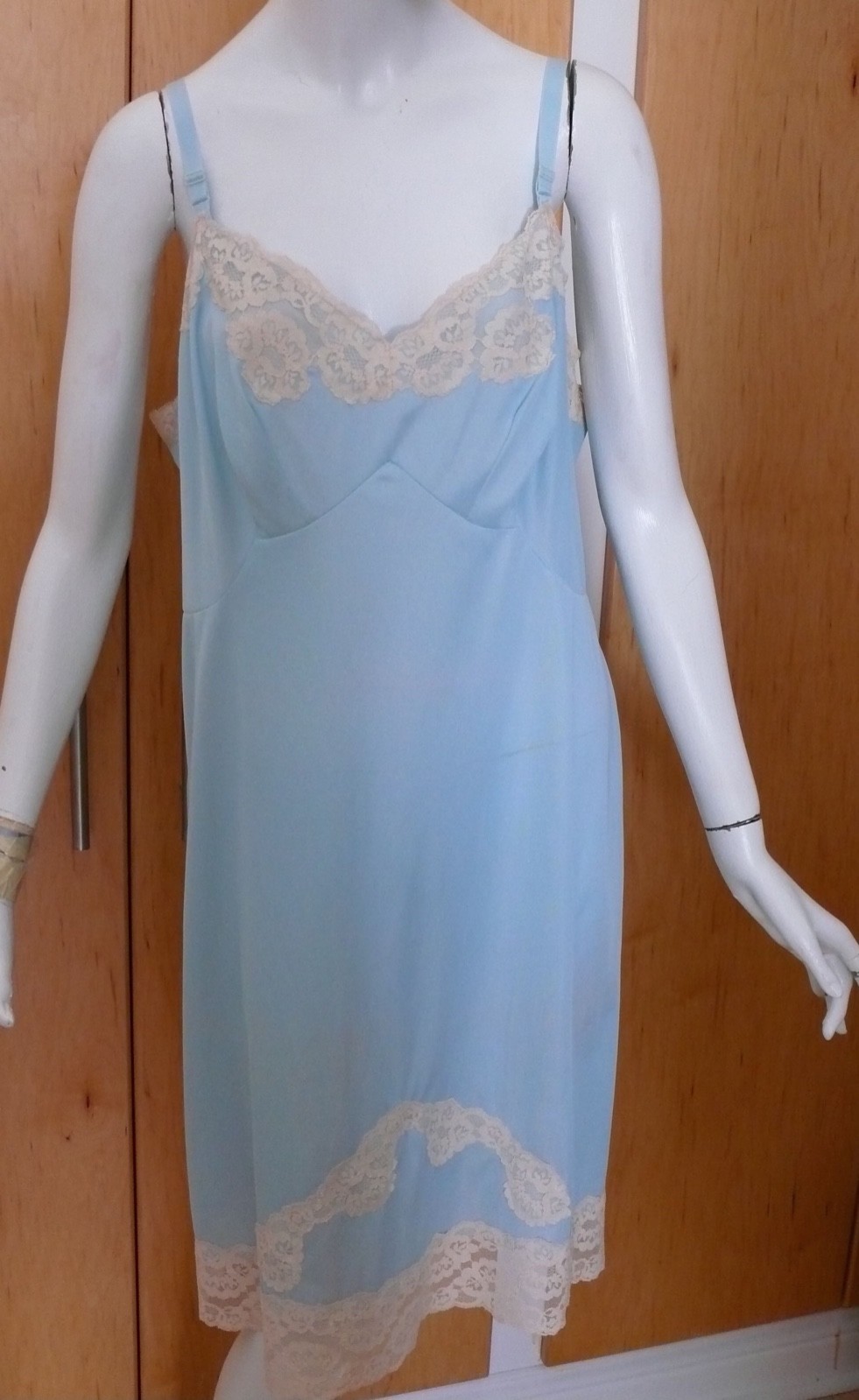 1950`s Sweet Aqua Blue Slop with Nude Lace accents L - Gem