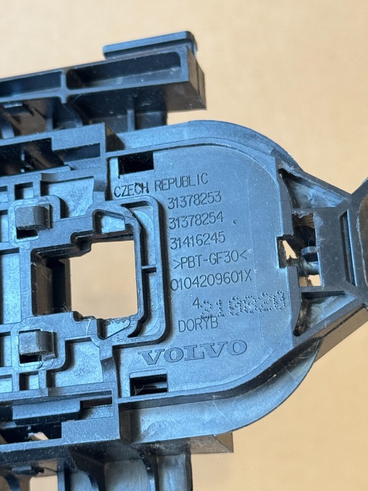 Volvo XC60 XC90 V90 S90 Inside Door Handle Base Inner Frame Bracket ...