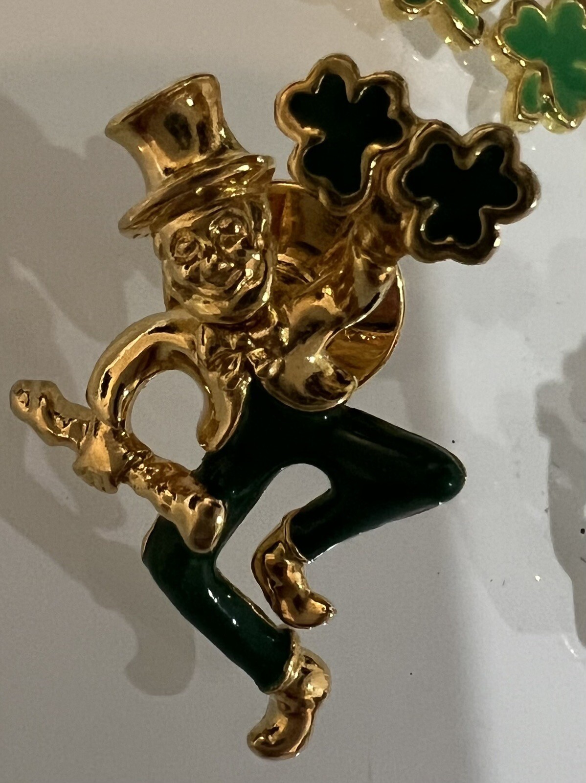 Vtg Set Of 3 Avon & SFJ St Patrick’s Day Lapel Pins Leprechaun Clover ...