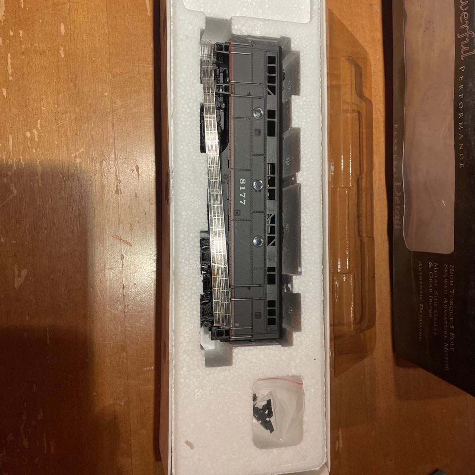 MRC Platinum Series EMD F7B Locomotive | eBay
