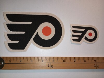 * 2 RARE 70s PHILADELPHIA FLYERS JERSEY PATCH CREST NHL HOCKEY LEAGUE ...