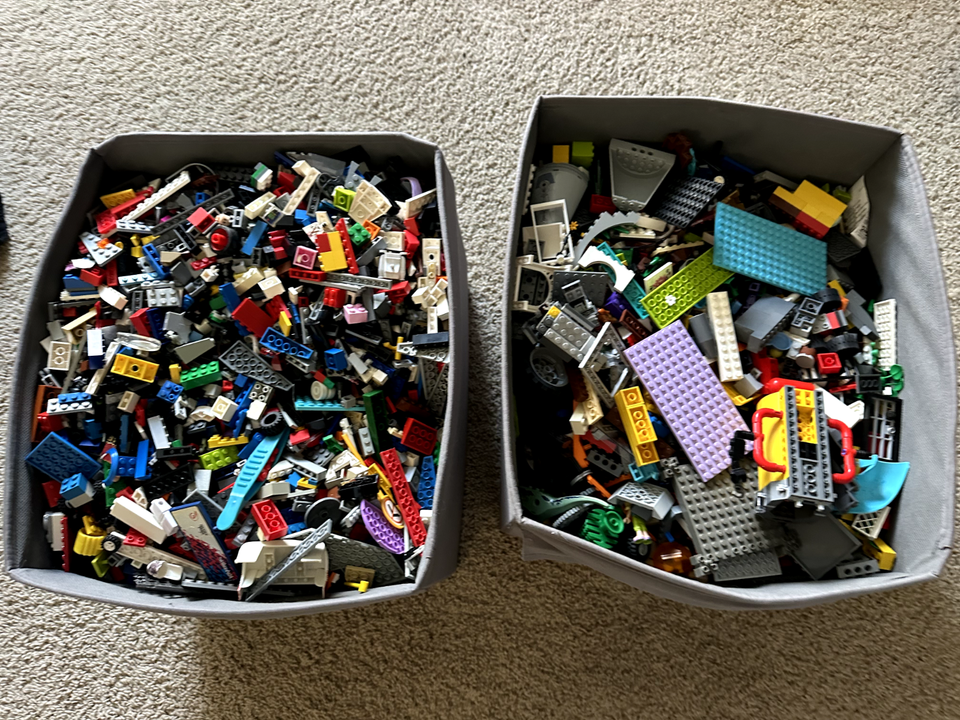 LEGOs by the pound! LEGO Bricks, Mini Figures, Pets, Panels etc. Mixed ...