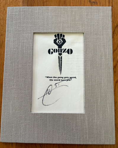 HUNTER S. THOMPSON AUTOGRAPHED "GONZO" 8x10 DISPLAY SIGNED IN PERSON ...