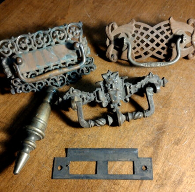 Drawer Pulls - Lamp Finial