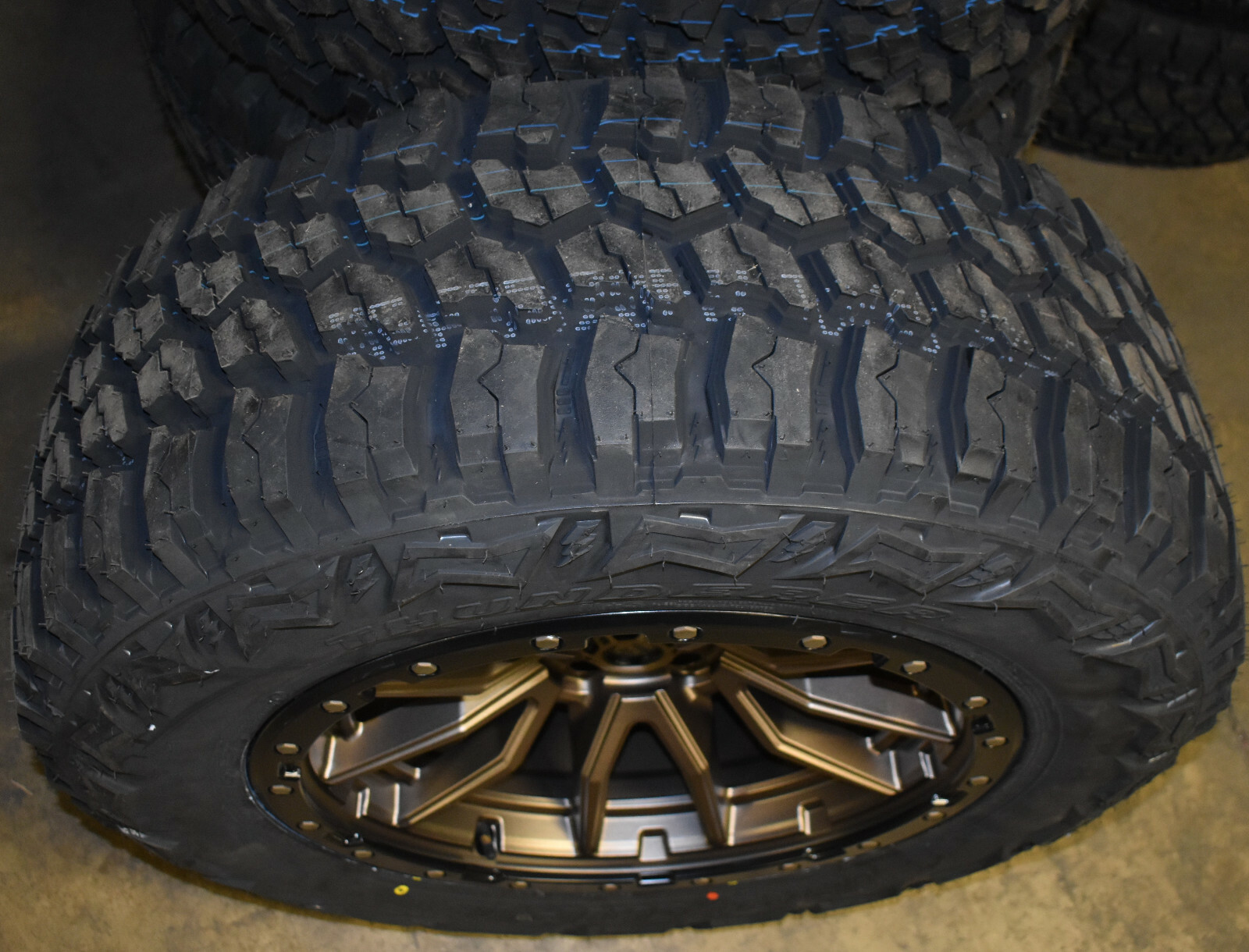20x10 Fuel D681 Bronze Rebel Wheels 35" MT Tires 6x135 Ford F150 ...