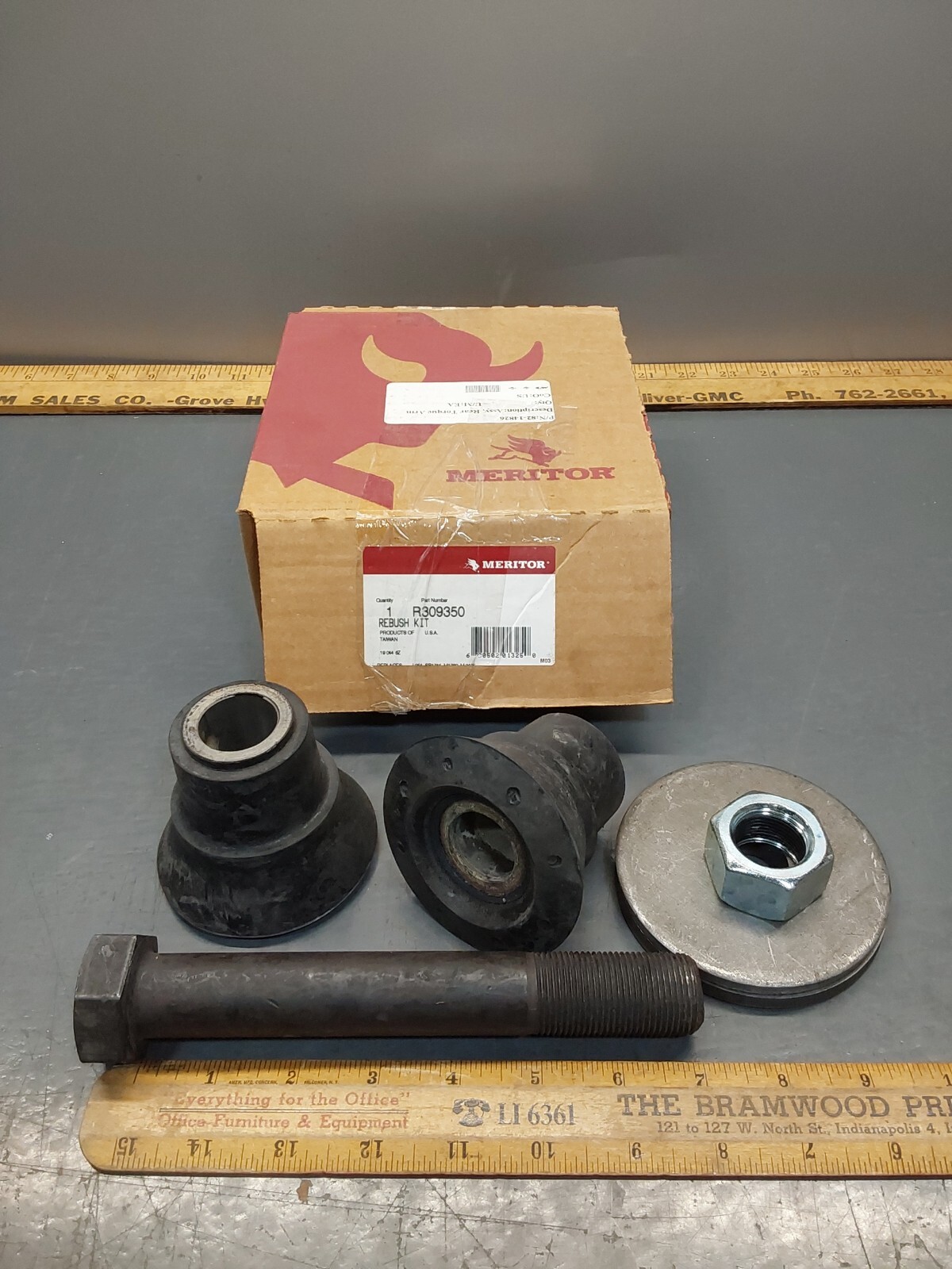 New Genuine Meritor R309350 Torque Arm Bushing Kit, Hanger End. Gillig ...