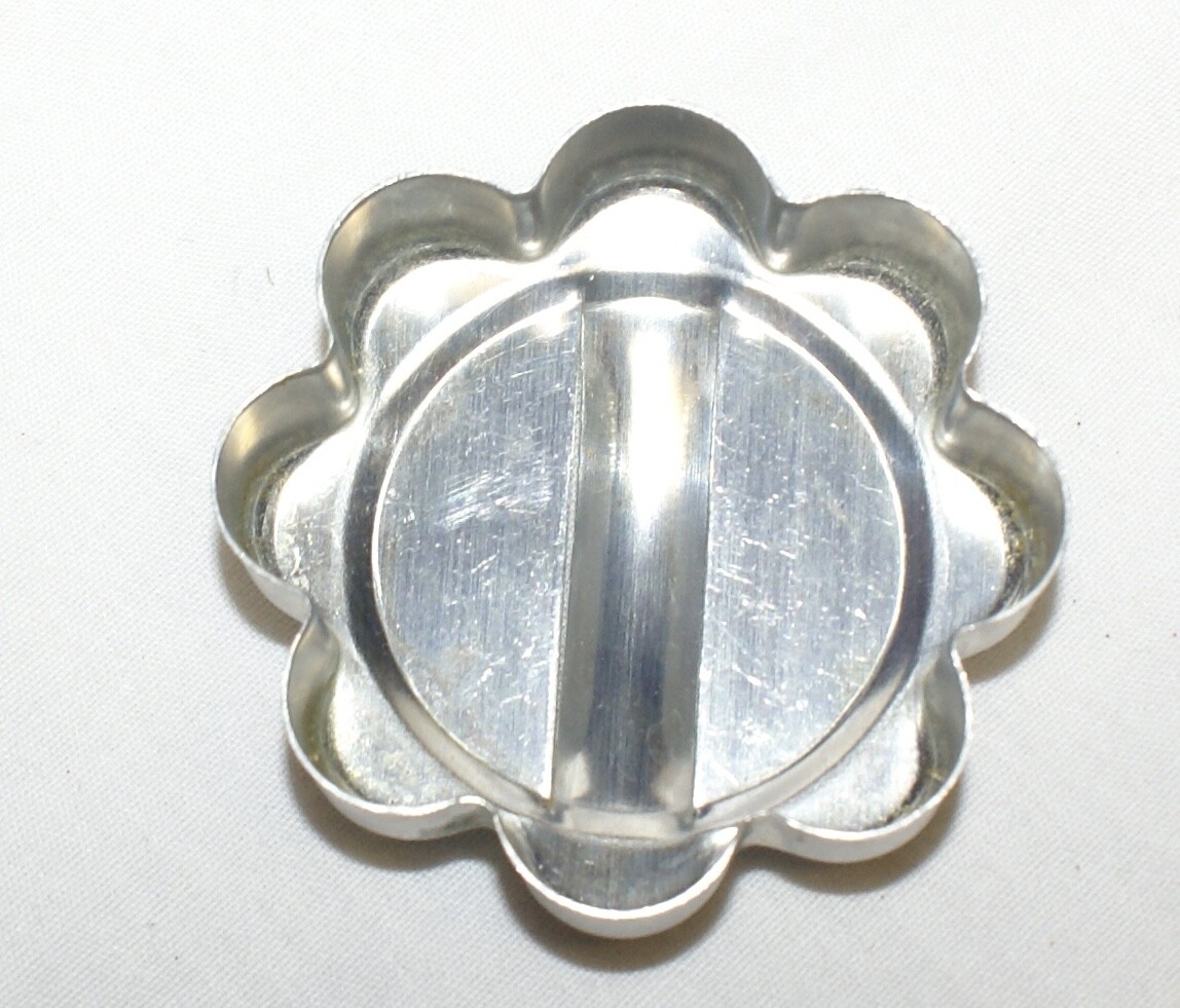 VTG Cookie Cutters Easter Spring Rabbit Duck Chick Bunny Egg Cross ...