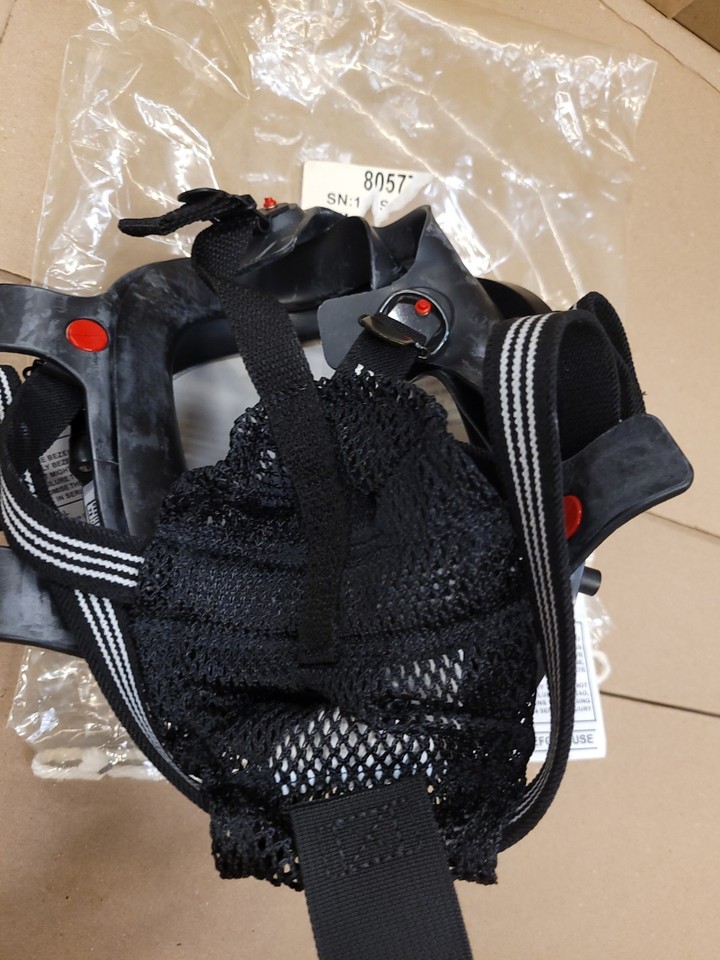 3M Scott AV-3000 SureSeal Facepiece 5-Strap Poly 805774-83 Size Large ...
