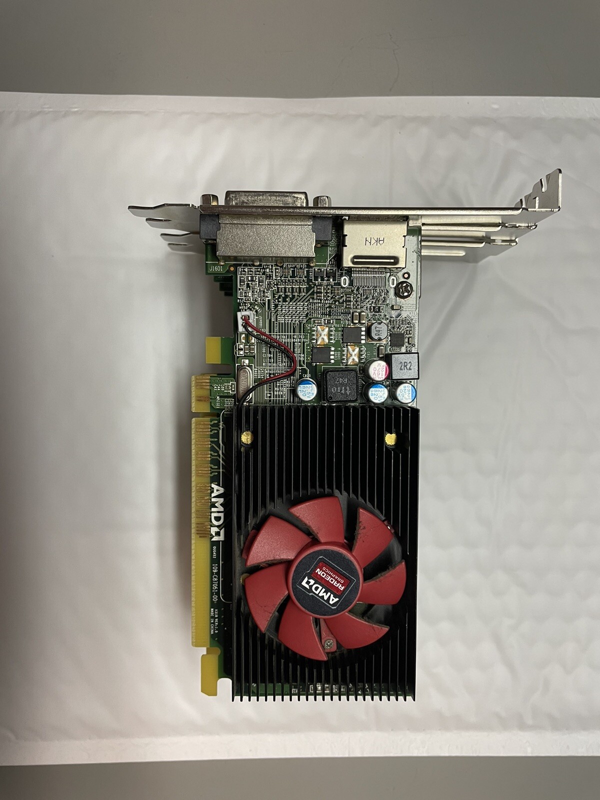 Lot Of 4 AMD Radeon R5 340X 2GB DDR3 Graphics Card (7122107700G) | eBay