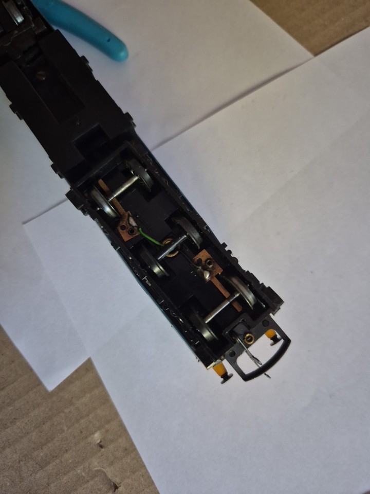 Hornby R751 OO Gauge BR Electric Blue Class 37 D6830 | eBay UK