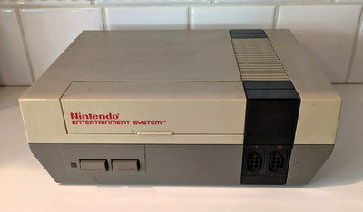 1985 Nintendo NES Console-Powers On, but Screen is a Color Only,Unknown ...