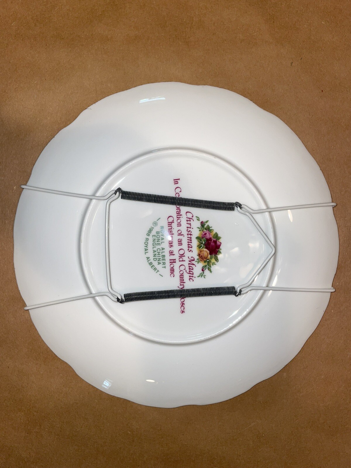 VINTAGE-Royal Albert Christmas Magic Plate Original Box+Extra Collector ...