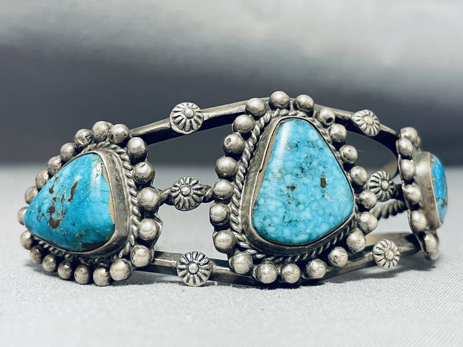 RARE RED MOUNTAIN TURQUOISE VINTAGE NAVAJO STERLING S… - Gem