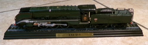 Atlas Editions - 232-U-1 Model Train Locomotive and Coal Car Display | eBay