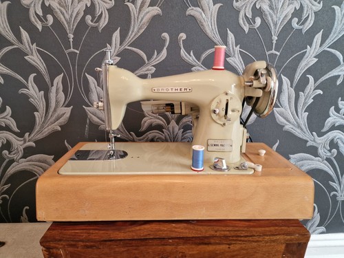 Brother Deluxe Foreign Heavy Duty Upholstery & Leather Sewing Machine ...