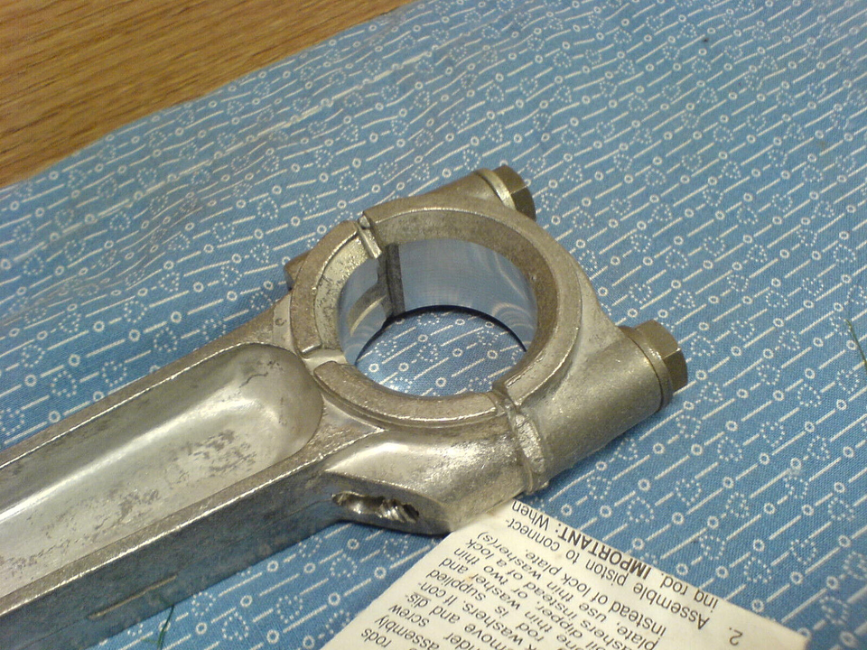 BRIGGS & STRATTON ENGINE STD. CONNECTING ROD. 299080 NOS OEM PART L-42 ...