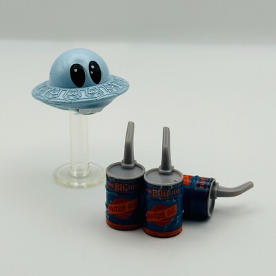 Disney Pixar Cars Toon - MATOR WITH OIL CANS UFO UFM 2010 - 1:55 ...