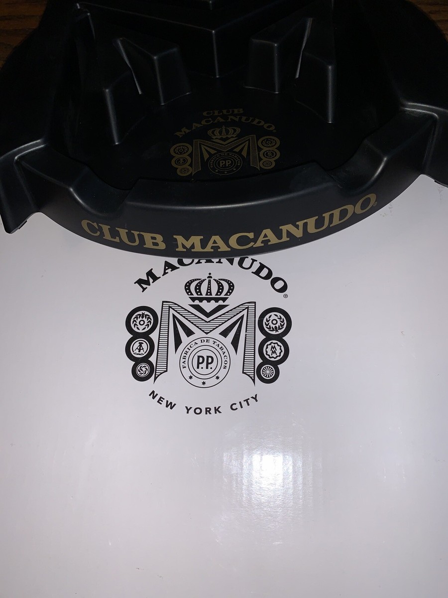 Macanudo Logo