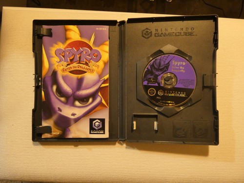 SPYRO Enter the dragonfly game cube | eBay