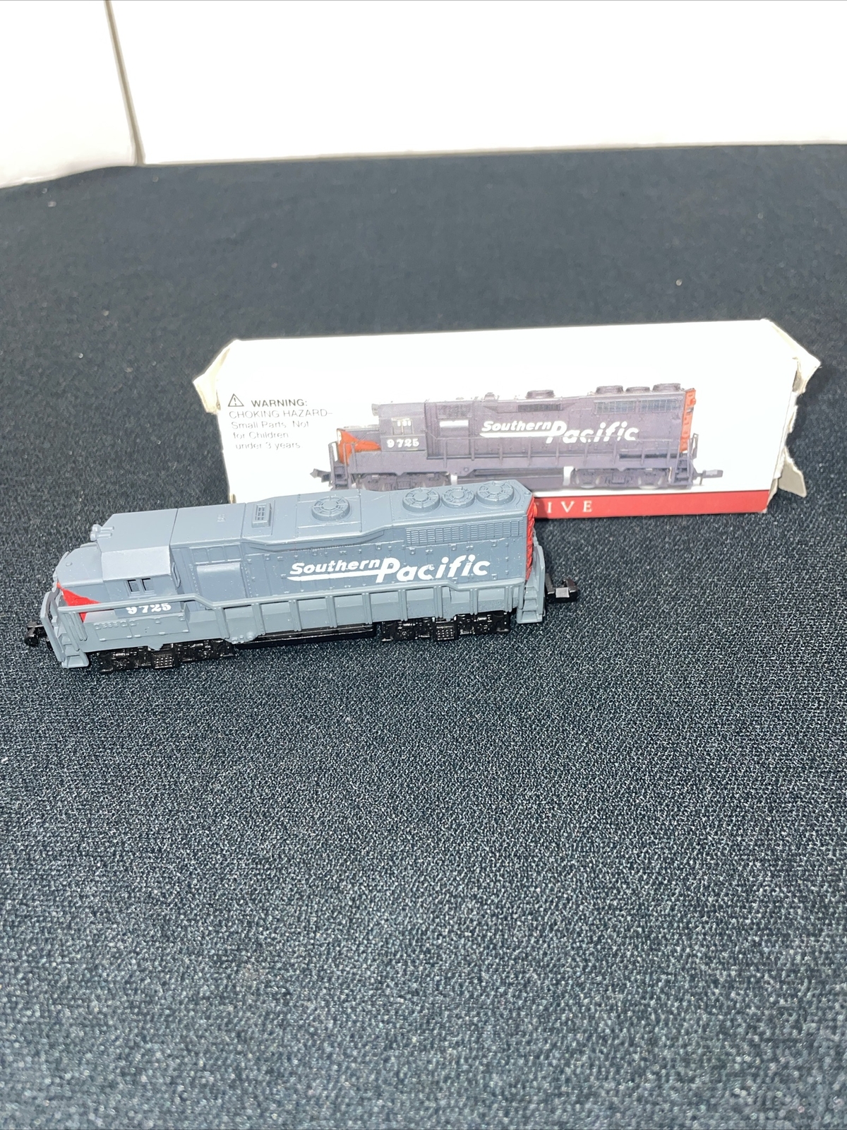 Southern Pacific Locomotive #9725 Non-Powered Non HO Model Train | eBay