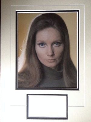CATHERINE SCHELL - JAMES BOND FILM ACTRESS - SIGNED COLOUR PHOTO ...
