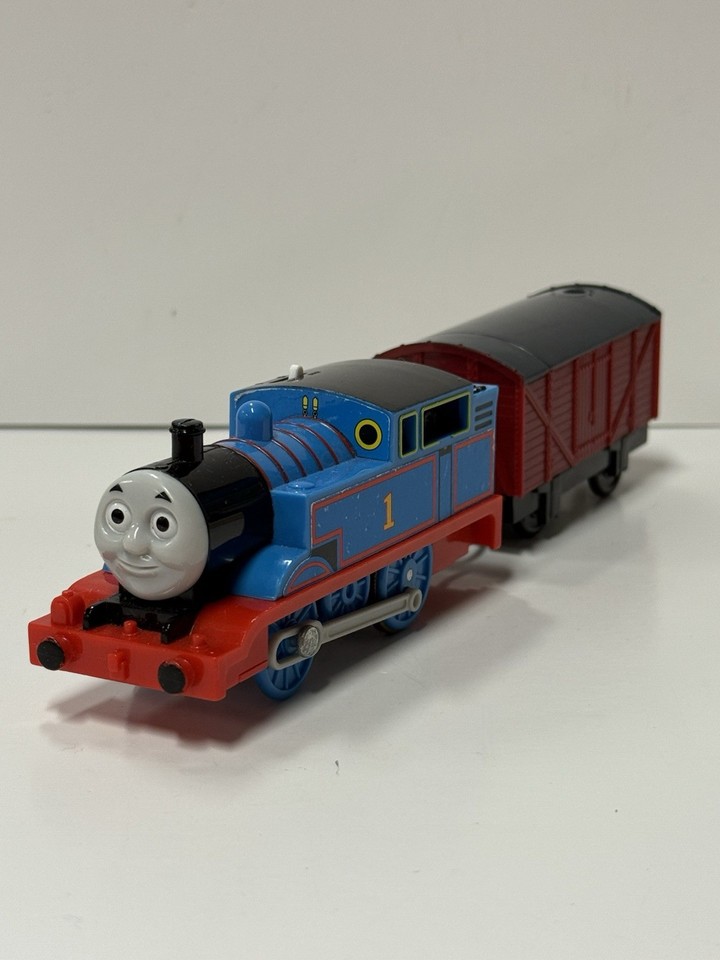 Thomas & Friends Trackmaster R/C Thomas Motorized Engine 2010 Mattel ...