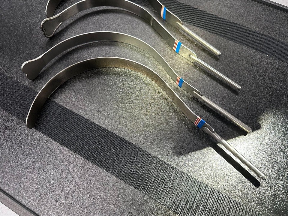 Automated Medical Iron Intern Retractor Rectal Set, Fiber Optic Blades ...