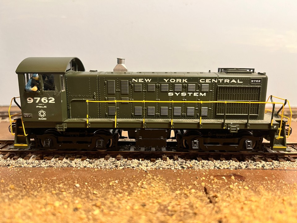 bachmann ho s4 switcher DCC sound value with keep alive pre owned-see ...