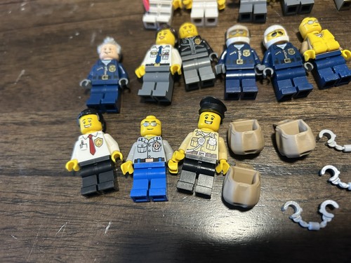 LEGO Minifigure Police City Cops and Robbers Bandits Lot of 17 with ...