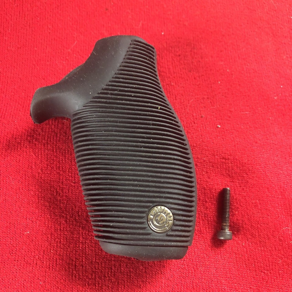 Taurus® Factory Grip For Tracker Tracker Double Action Revolver Black ...