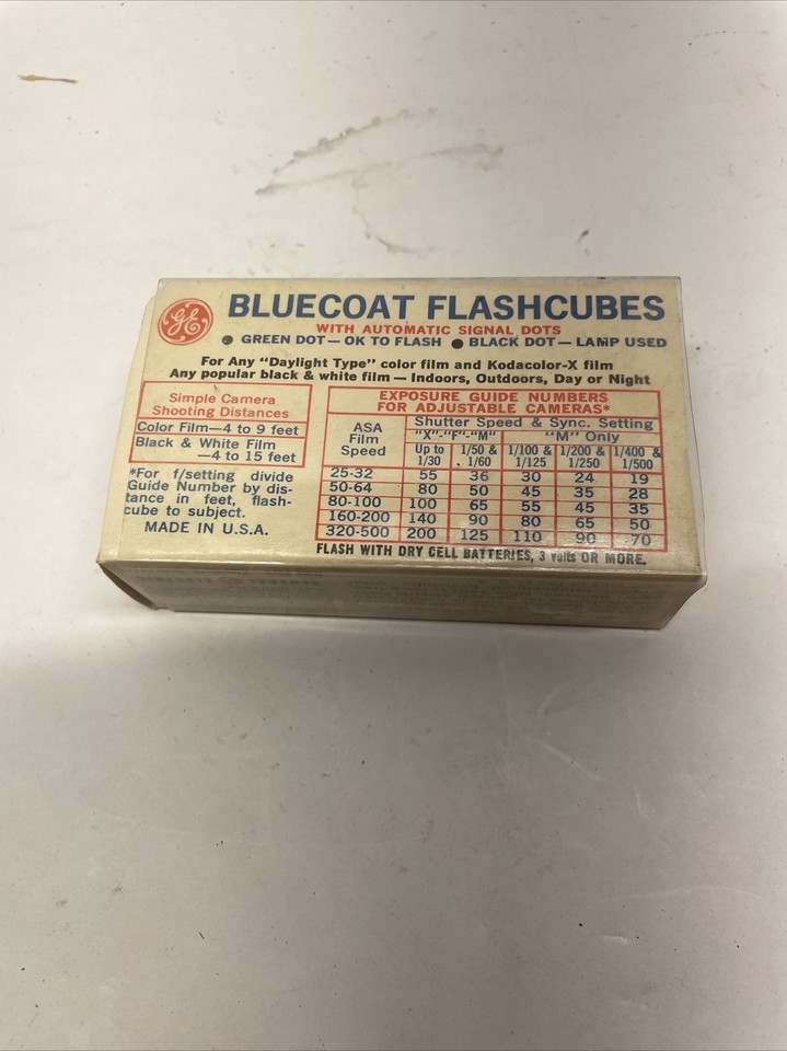 Vintage Blue Coat Blue Dot Flash Cubes GE Sylvania Camera Photography ...