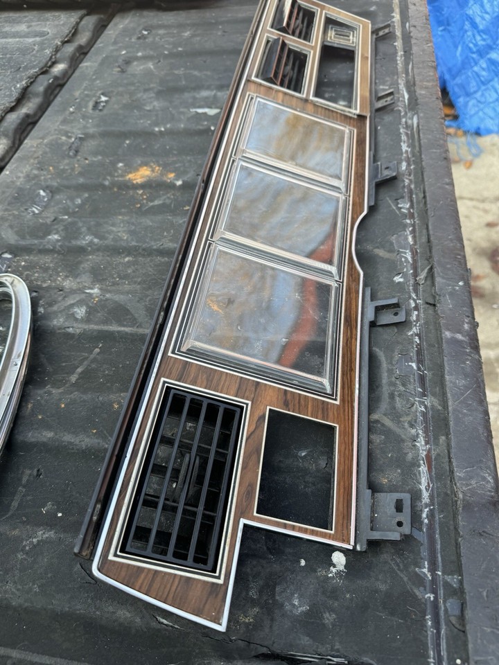 💥OEM 1982 Lincoln Continental Mark VI Dash Gauge Cluster Speedo Bezel ...