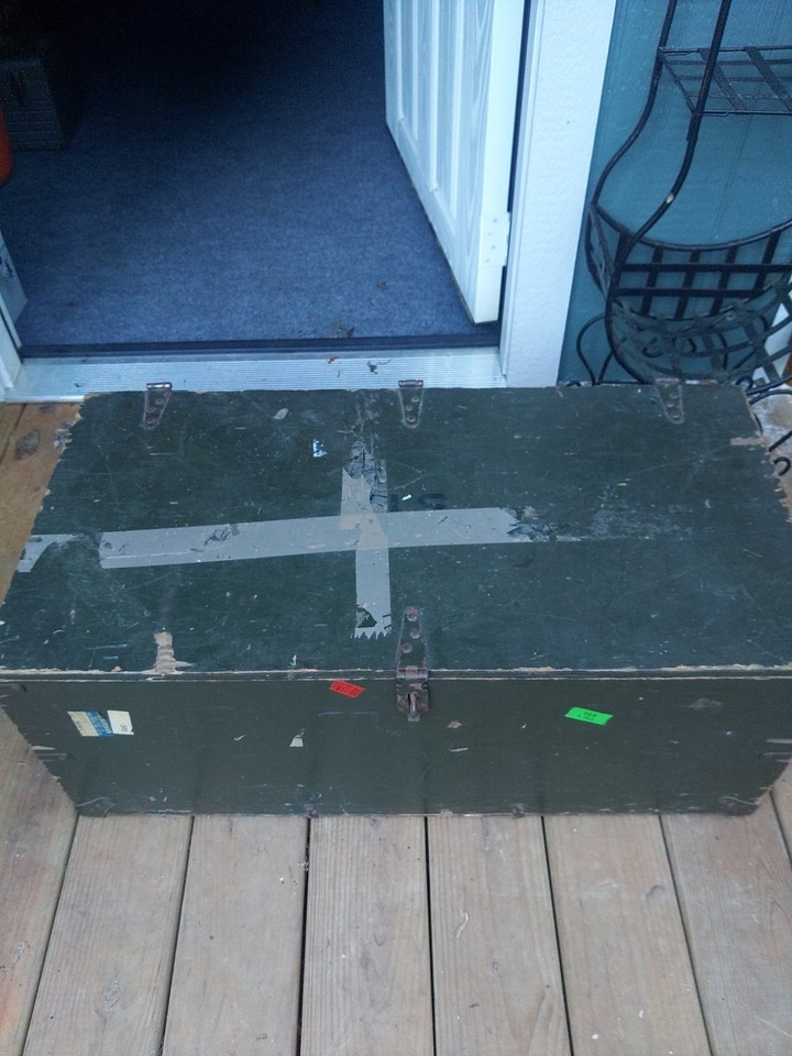 Vintage Military FOOT LOCKER w Tray Wood Trunk chest storage green box ...