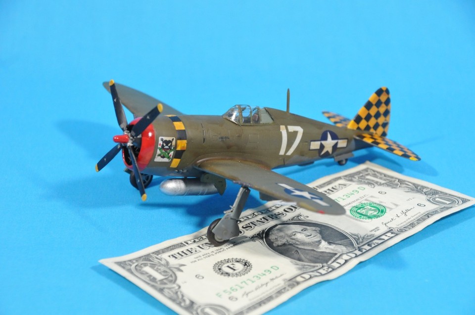 1/72 Republic P-47 Thunderbolt "Razorback" fighter, built model ...