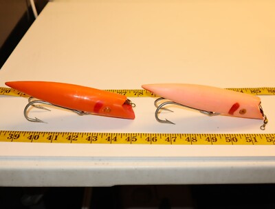 Vintage - Salmon Plug