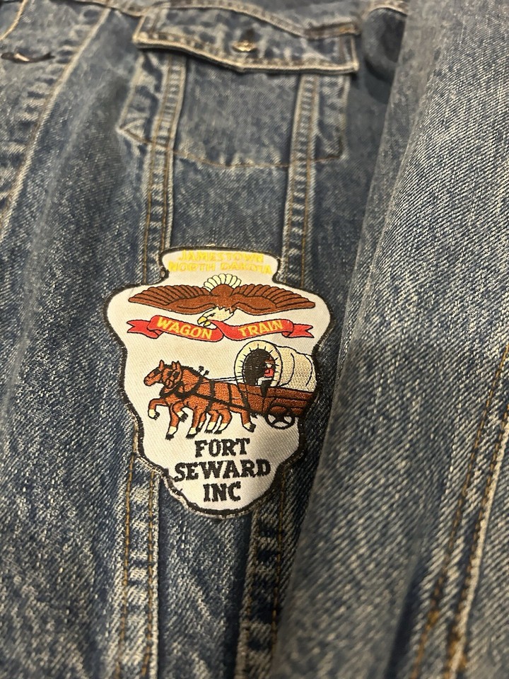 VINTAGE UNION BAY BLUE DENIM BOMBER JEAN JACKET MENS SZ Medium Patches ...