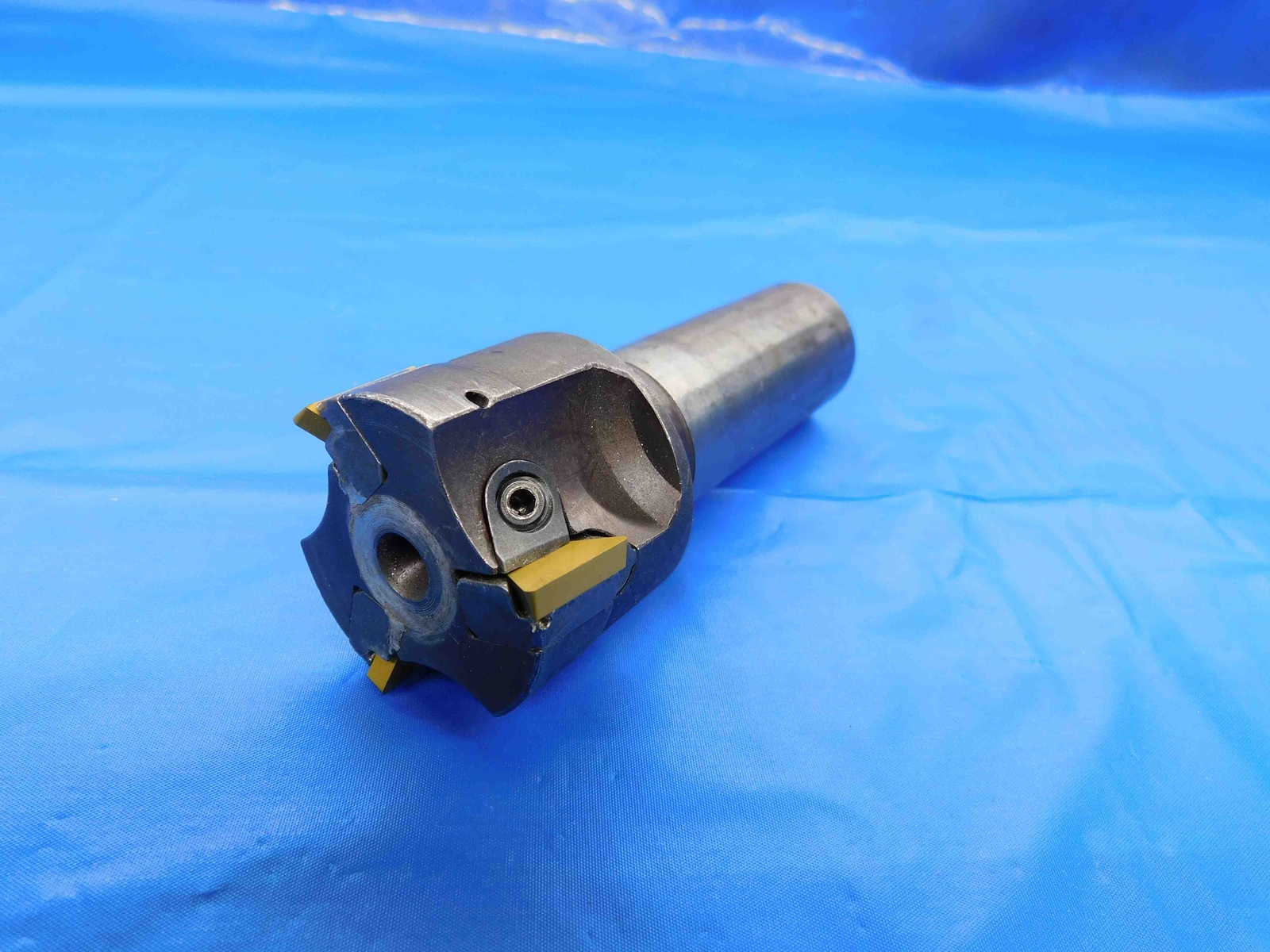 SANDVIK 1 1/2 DIA. 4" OAL INDEXABLE END MILL R215.2-340 1" SHANK 3 ...