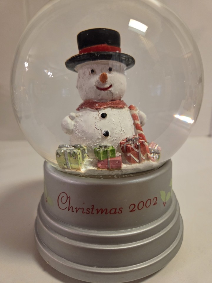 Martha Stewart 2002 musical snow globe plays "Jingle Bells" | eBay
