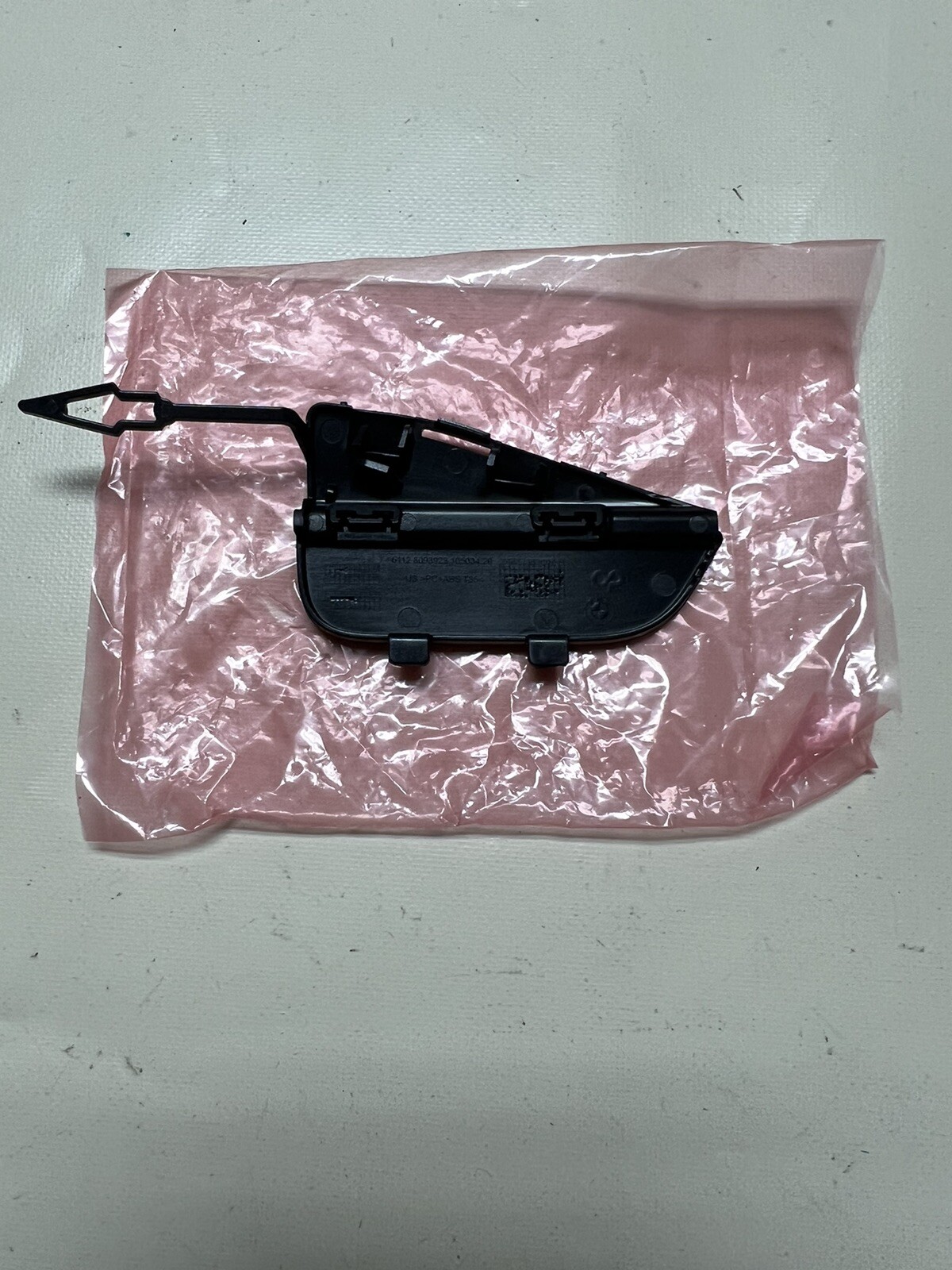 BMW OEM 19-25 X7 Rear Bumper Bumper Components-Tow Eye Cap 51128093923 ...