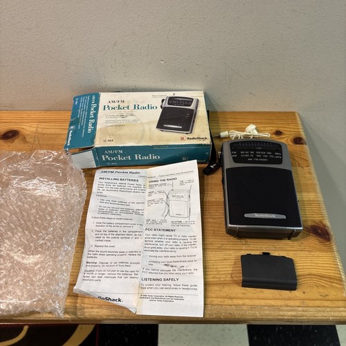Radio Shack Portable Pocket Personal AM/FM Radio 12-464 NEW FREE ...