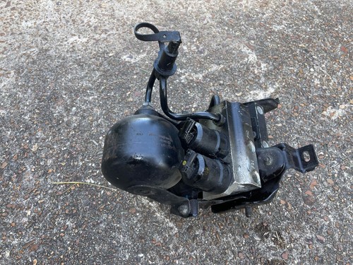 03-06 Front ABC Suspension Valve Block Mercedes 2203200358 | eBay