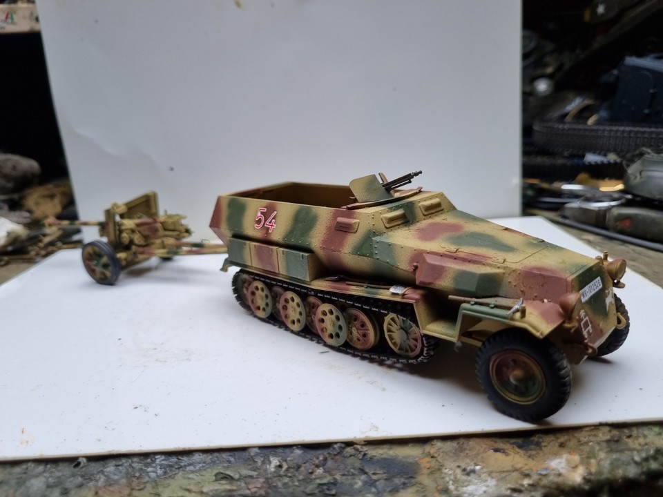 Tamiya 1/35 Scale SDKFZ 251 Hanomag E Halftrack w/pak 40 Built And ...