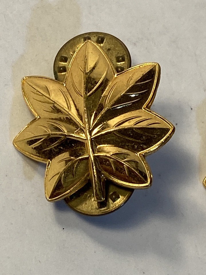 US Navy Marine Corps Pair MAJORS INSIGNIA COLLAR PINS Oak Leaves 1/20 ...
