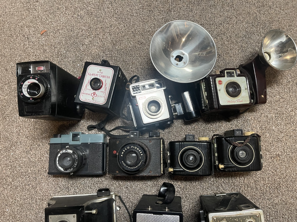 Lot of 16 Vintage Antique Cameras Kodak Diana ansco camflex GAF | eBay